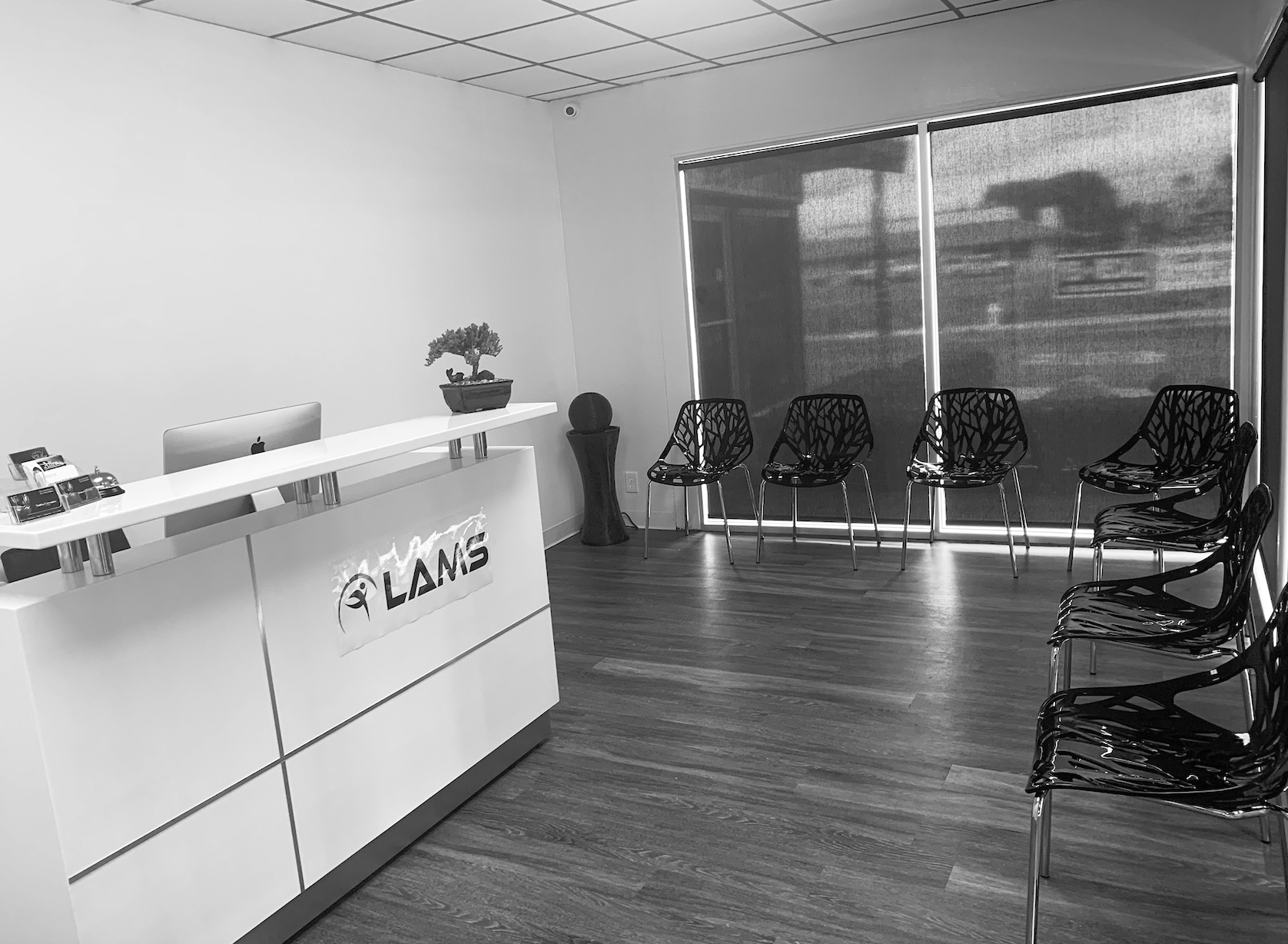 Dedicated Desk | Desks Near Me