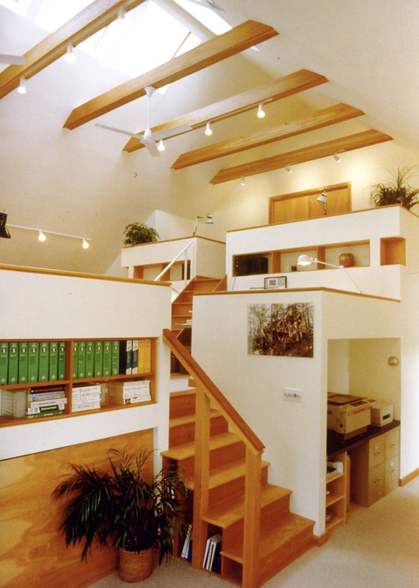 Work spaces with shared common areas | Desks Near Me