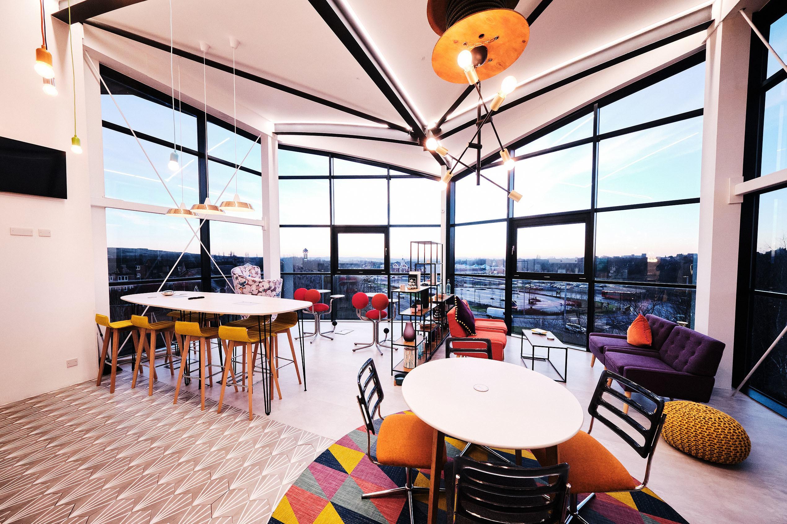 Offiss | Desks Near Me