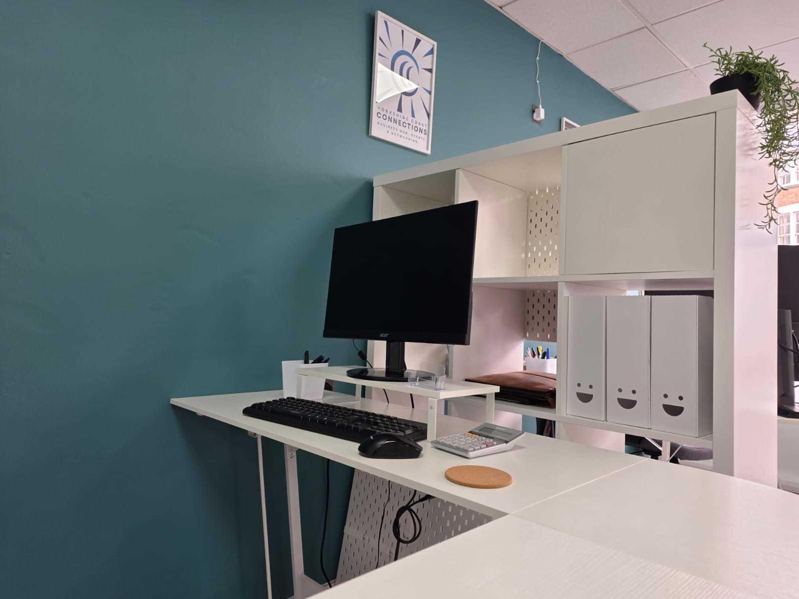 Hot Desks / Exclusive Desks | Desks Near Me