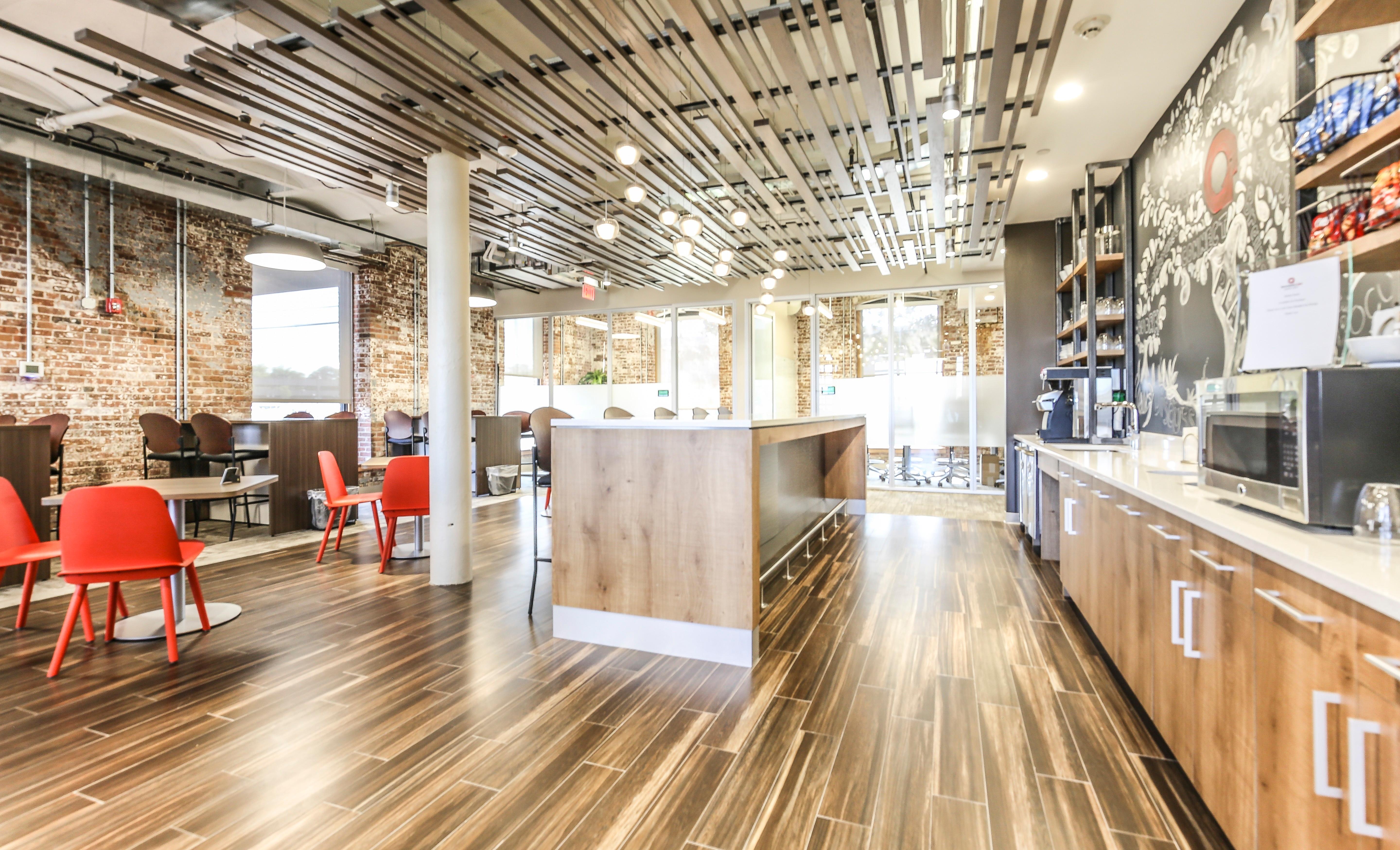 Coworking 5 | Desks Near Me